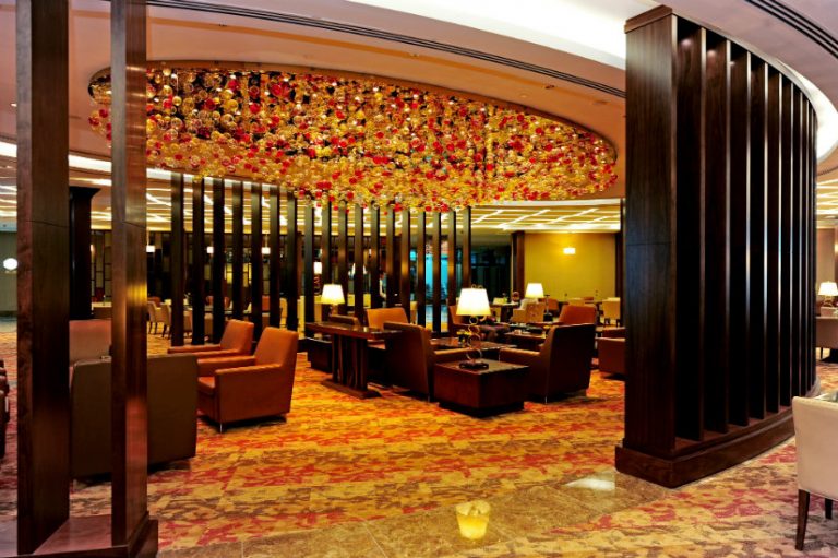 5 Airport Lounges Interior Design That Will Inspire You To Travel More ...