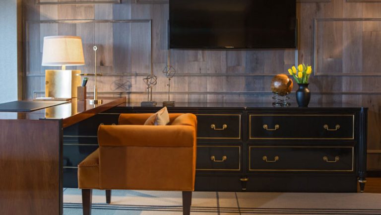 Bill Rooney Studio: Discovery 10 Hospitality Projects